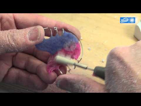 Video | Ausarbeitung und Politur einer KFO-Platte – Komet Dental